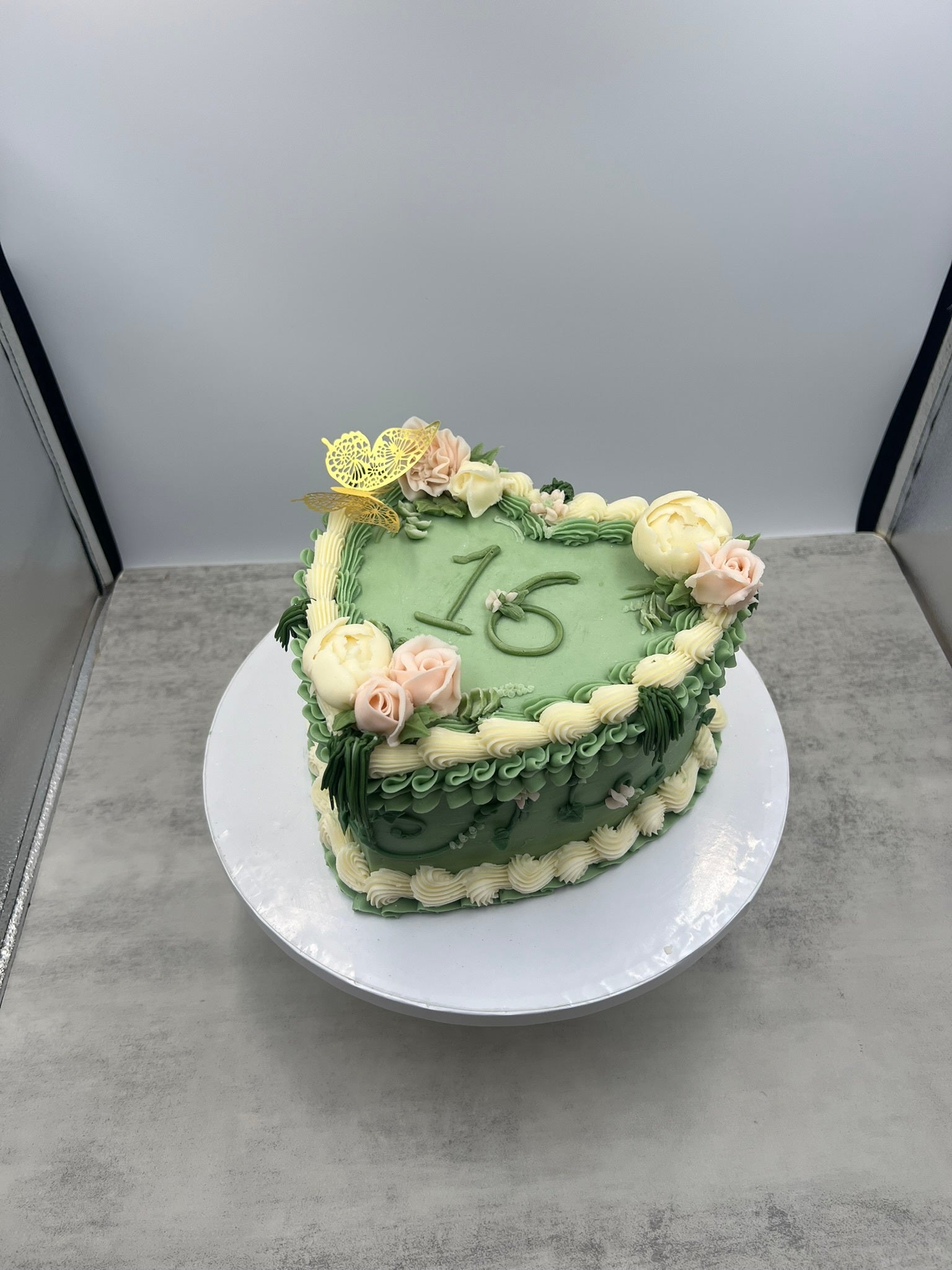 Heart Cake- Custom | Bundle of Cupcakes